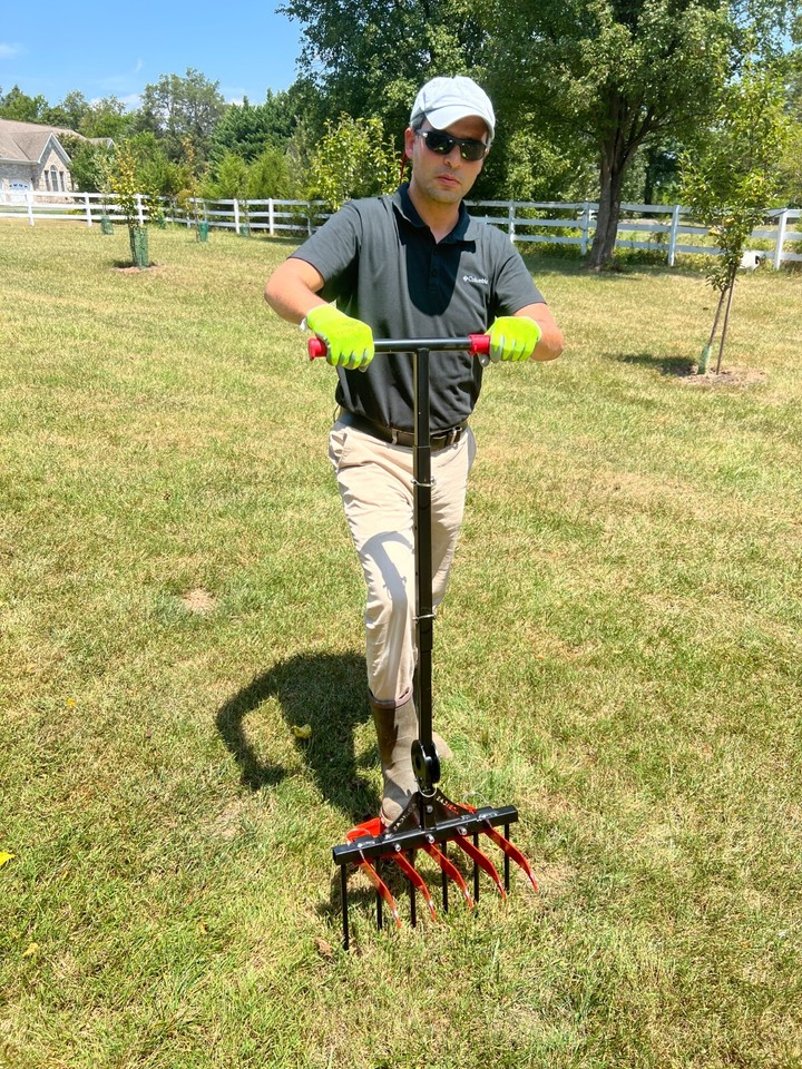 Broadfork for Gardening - Portable and Ergonomic 6+5 Sharp Tines ...