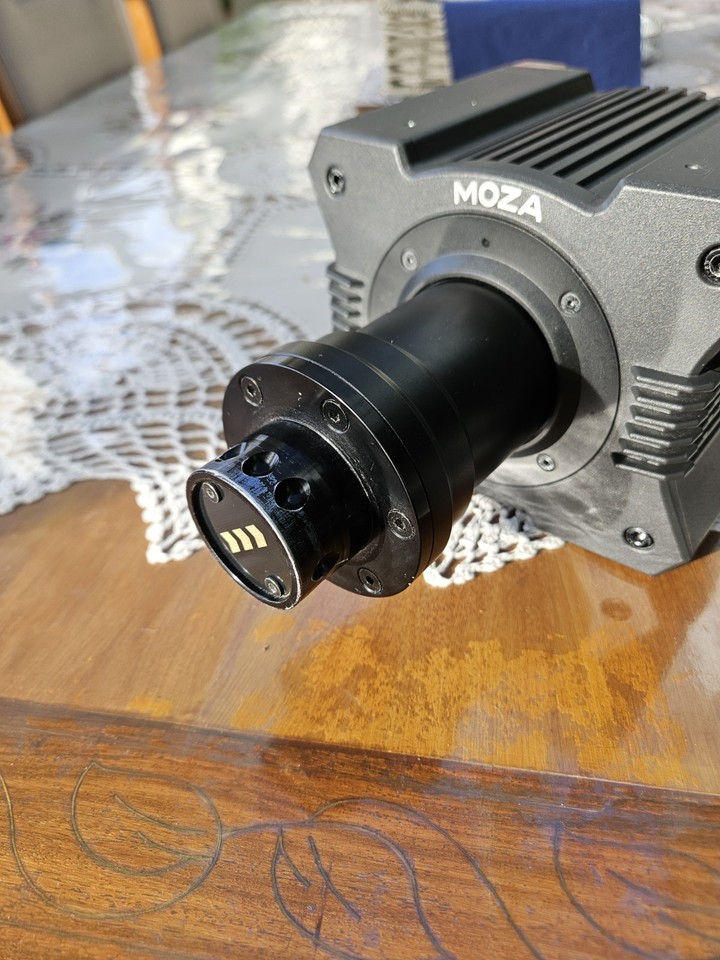 MOZA R9 V1 Direct Drive Wheelbase + Moza quick release + phone/tablet ...