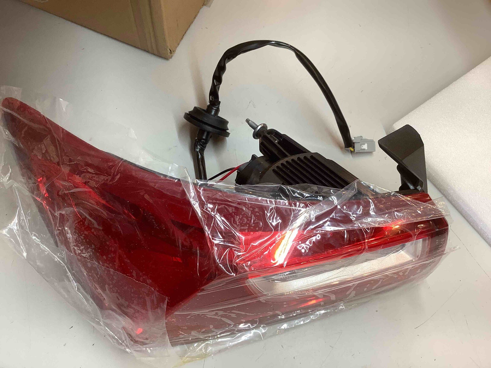 Chevy Malibu dasbecan left tail light assembly w bulbs fits 2016-2019 ...