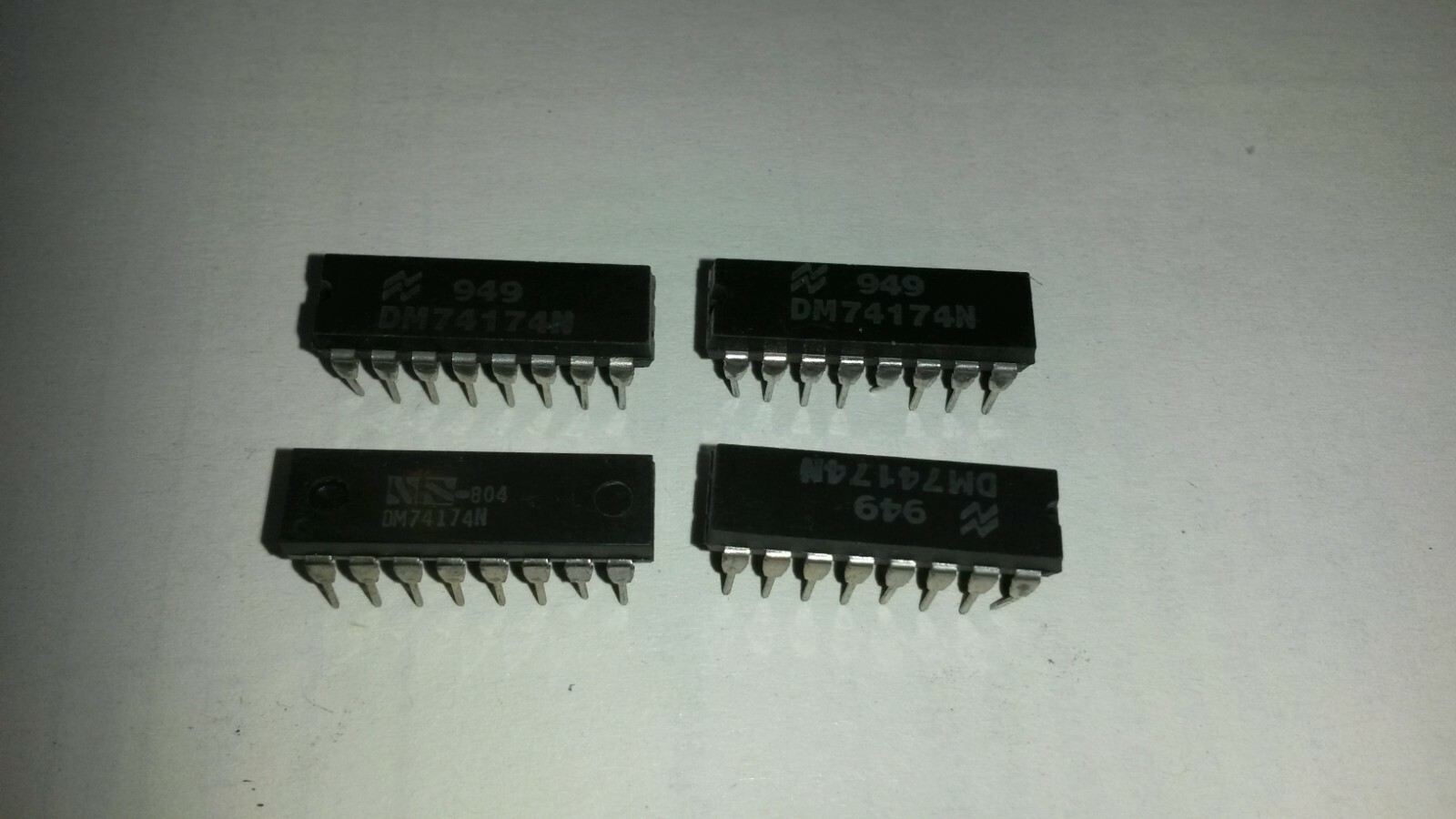 4x IC BAUSTEIN TTL 74174 Oldschool, aber nagelneu 13918-106 ...