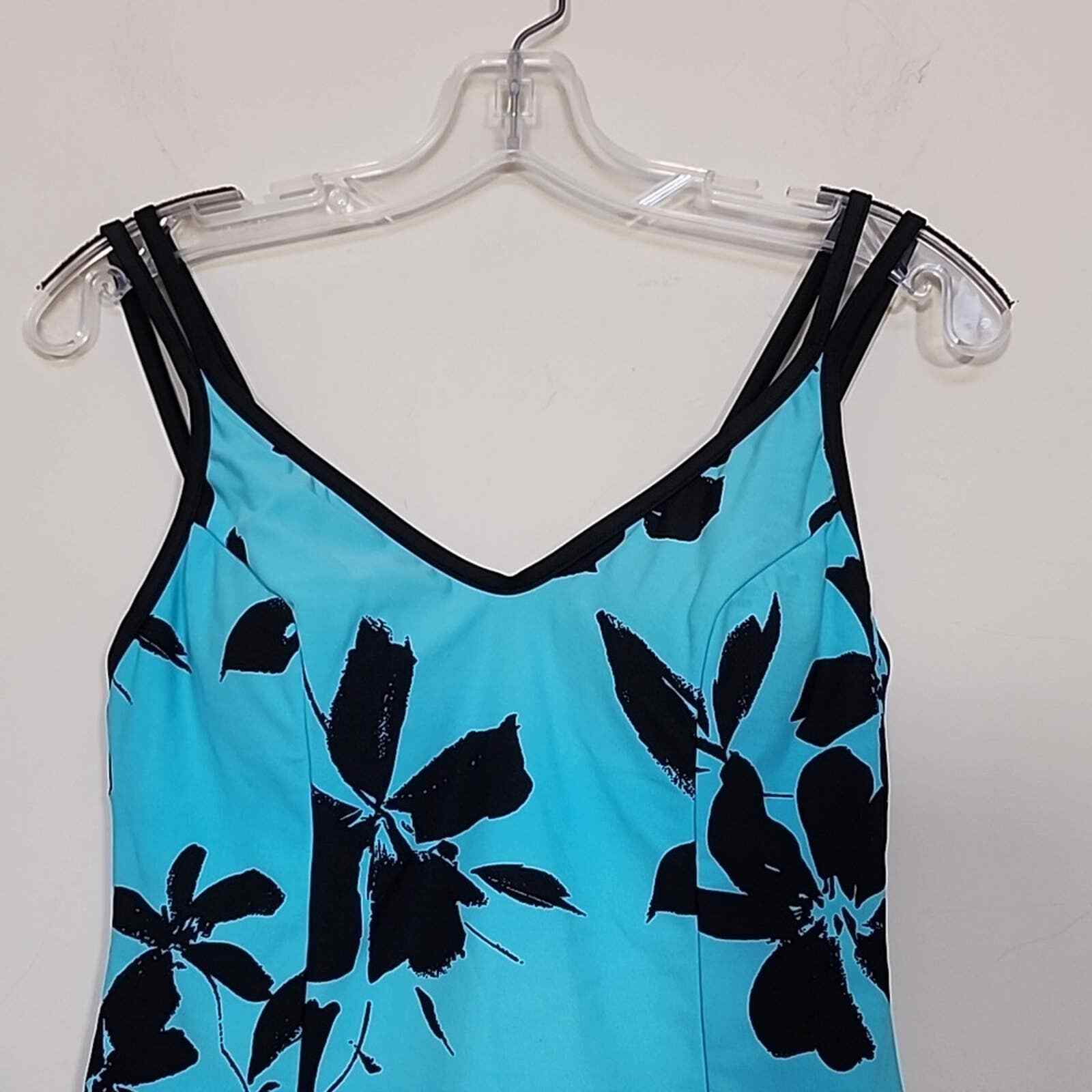 Miraclesuit Blue Black Floral Bikini Top Size 10 - Gem