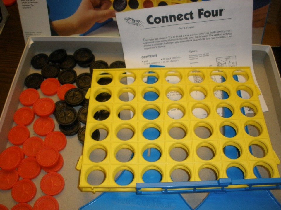 1986 MB Connect Four Game Complete | eBay
