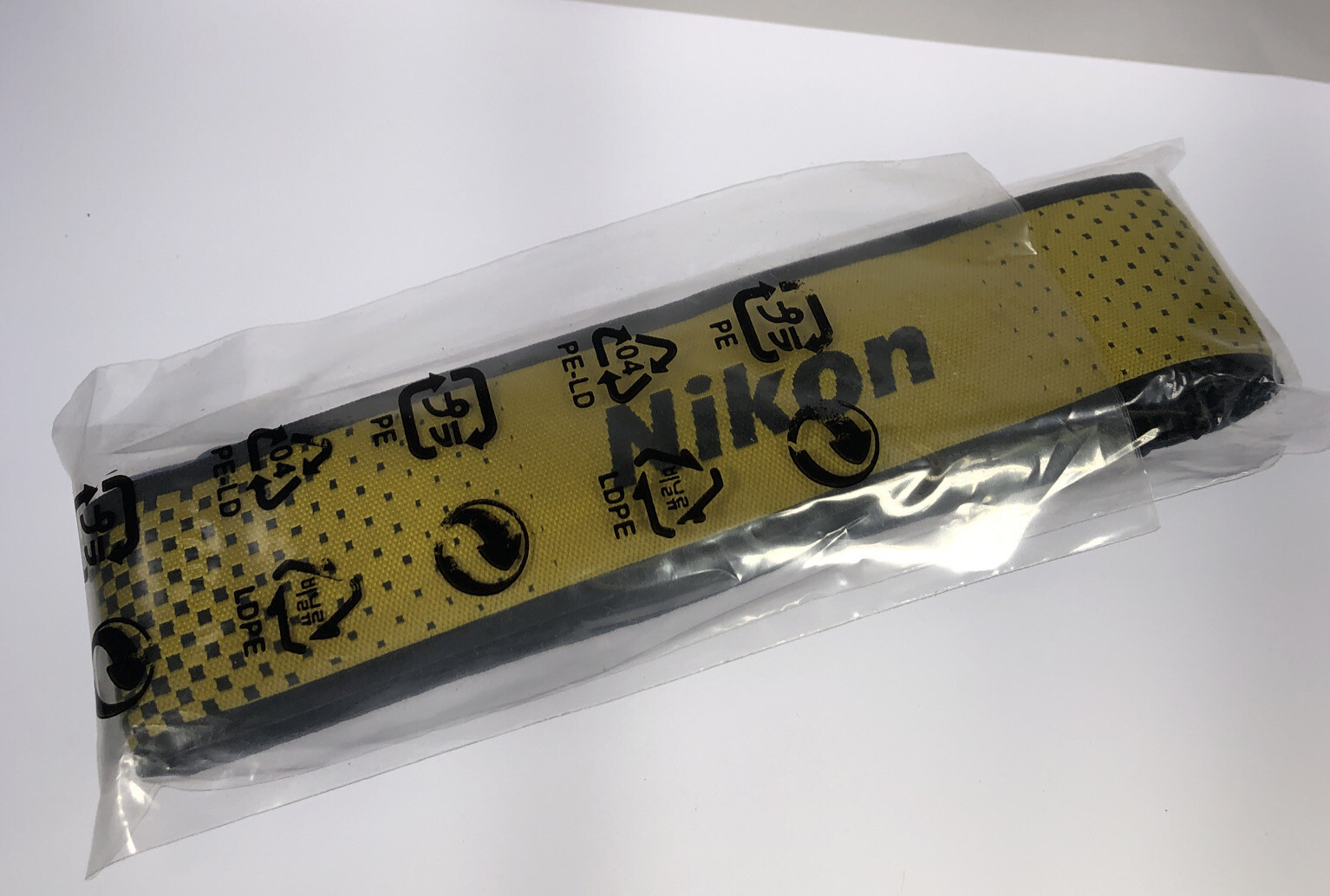 Genuine Nikon AN-DC19 1 3/8" Black/Yellow Neck/Shoulder Strap for Z5 Z6 Z7 Z6II for sale online ...