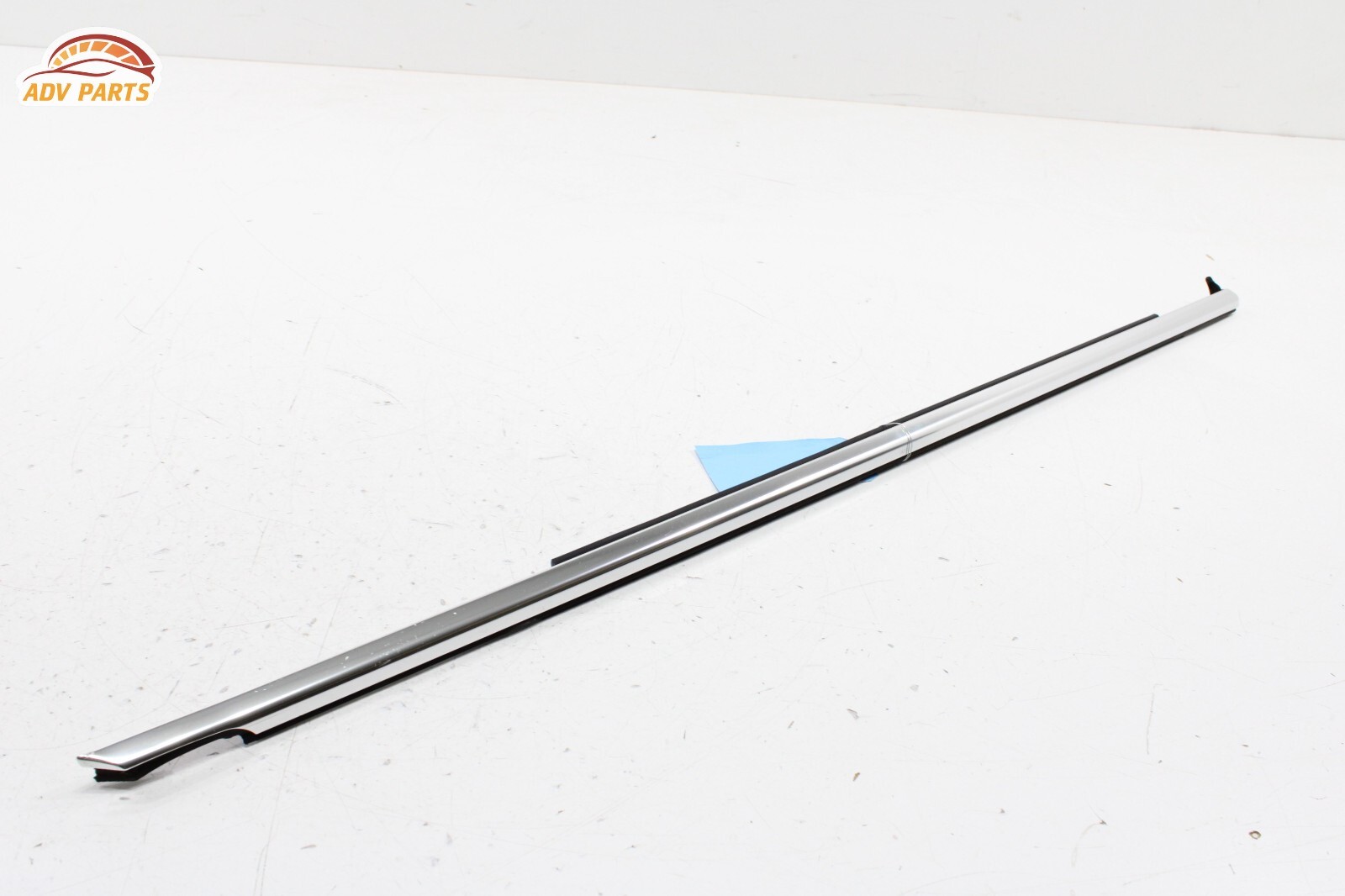 2017-22 BMW M550i 540i 530i G30 FRONT RIGHT SIDE DOOR WINDOW BELT ...