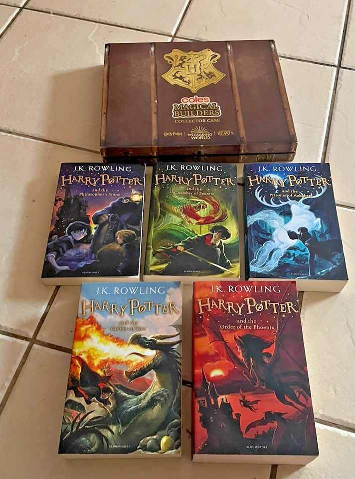 Harry Potter Books 1 - 5 & Harry Potter Coles Magical Builders Complete ...