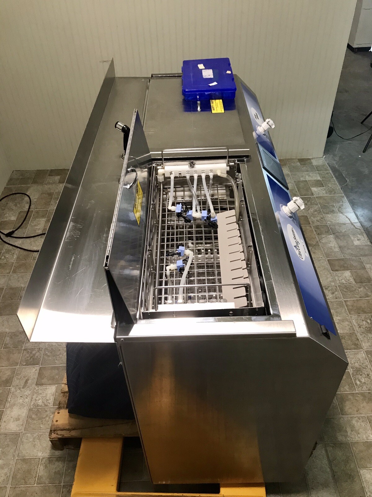 Ultra Clean Systems Model 1522 Ultrasonic Cleaner with Accessories | eBay
