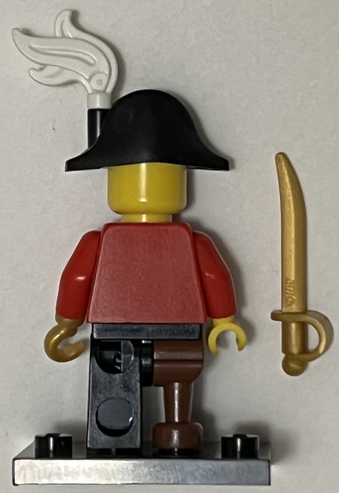 LEGO Minifigure Series 8 PIRATE CAPTAIN 8833 - 100% Complete | eBay