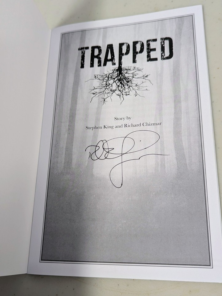 Pair of RARE Stephen King CHAPBOOKS - IT & TRAPPED (Richard Chizmar ...