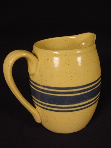 RARE GRADUATED SET OF 5 BLUE BANDED HULL PITCHERS YELLOW WARE | eBay
