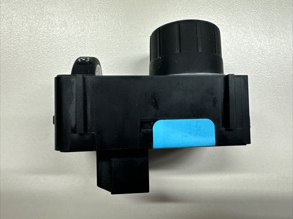 84448506 - Genuine GM Headlamp Switch (Blue Light) - Colorado ...