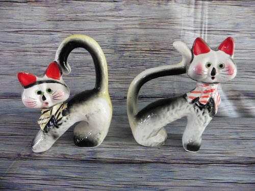Vintage Salt and Pepper Shakers~Ceramic Flat Cats~ Curled Tails Chubby ...