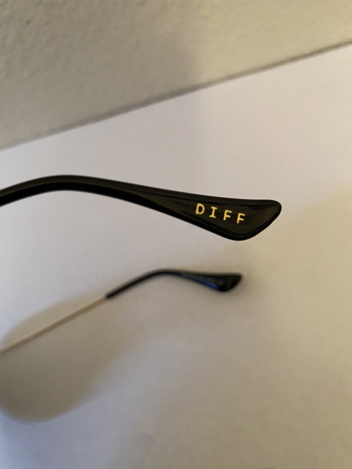 Diff CRUZ SUNGLASSES Gold frames, black lenses, AVIATOR GD-GR-186 58 16 ...