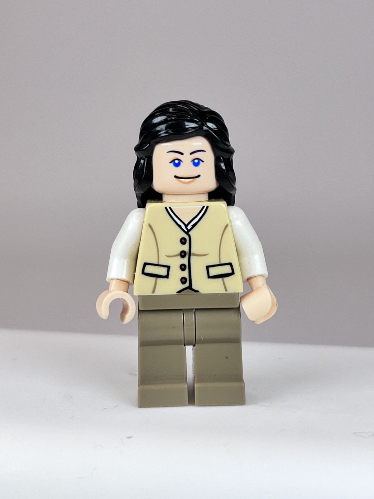 LEGO Minifigure Marion Ravenwood Tan Outfit iaj019 Indiana Jones | eBay