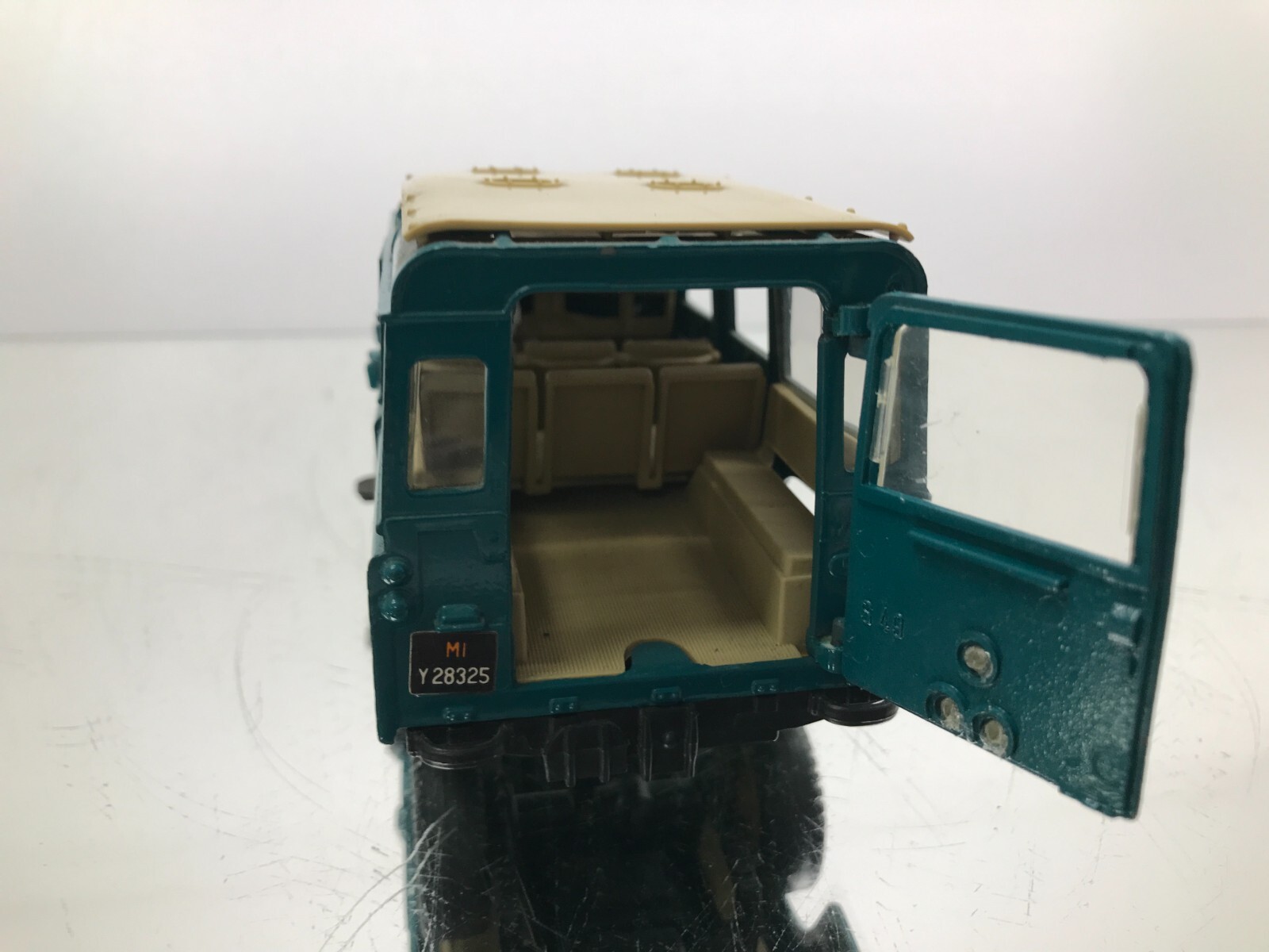 POLISTIL S49 LAND ROVER DEFENDER 109 LHD -GREEN 1:25 very rare- GOOD ...