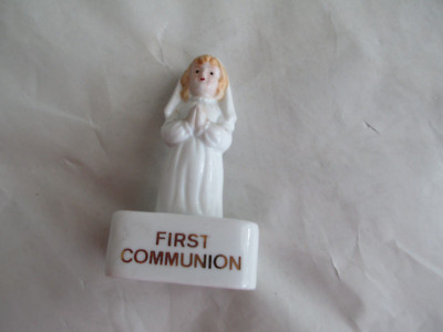 Statues & Figures - Communion Girls