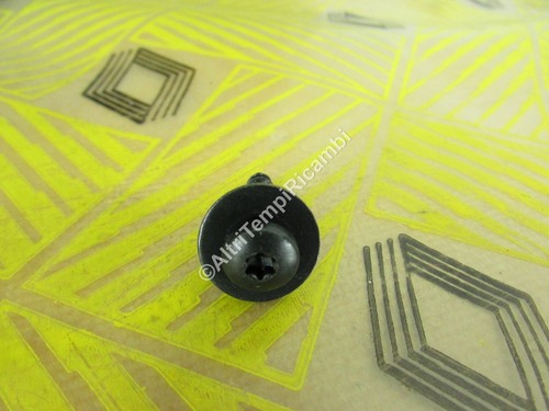 Screw Renault Megane - Laguna - Modus - Espace - Scenic 7703017090 | eBay
