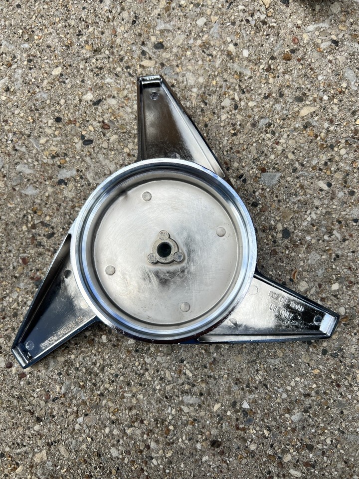 NOS BOLT ON CHROME SPINNER WIRE WHEELS RIMS THREE PRONG CENTER CAPS ...