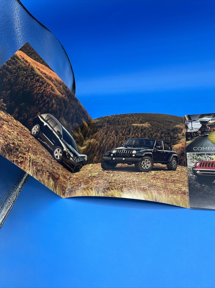 2013 GRAND CHEROKEE WRANGLER COMPASS PATRIOT DEALER SALES BROCHURE ...