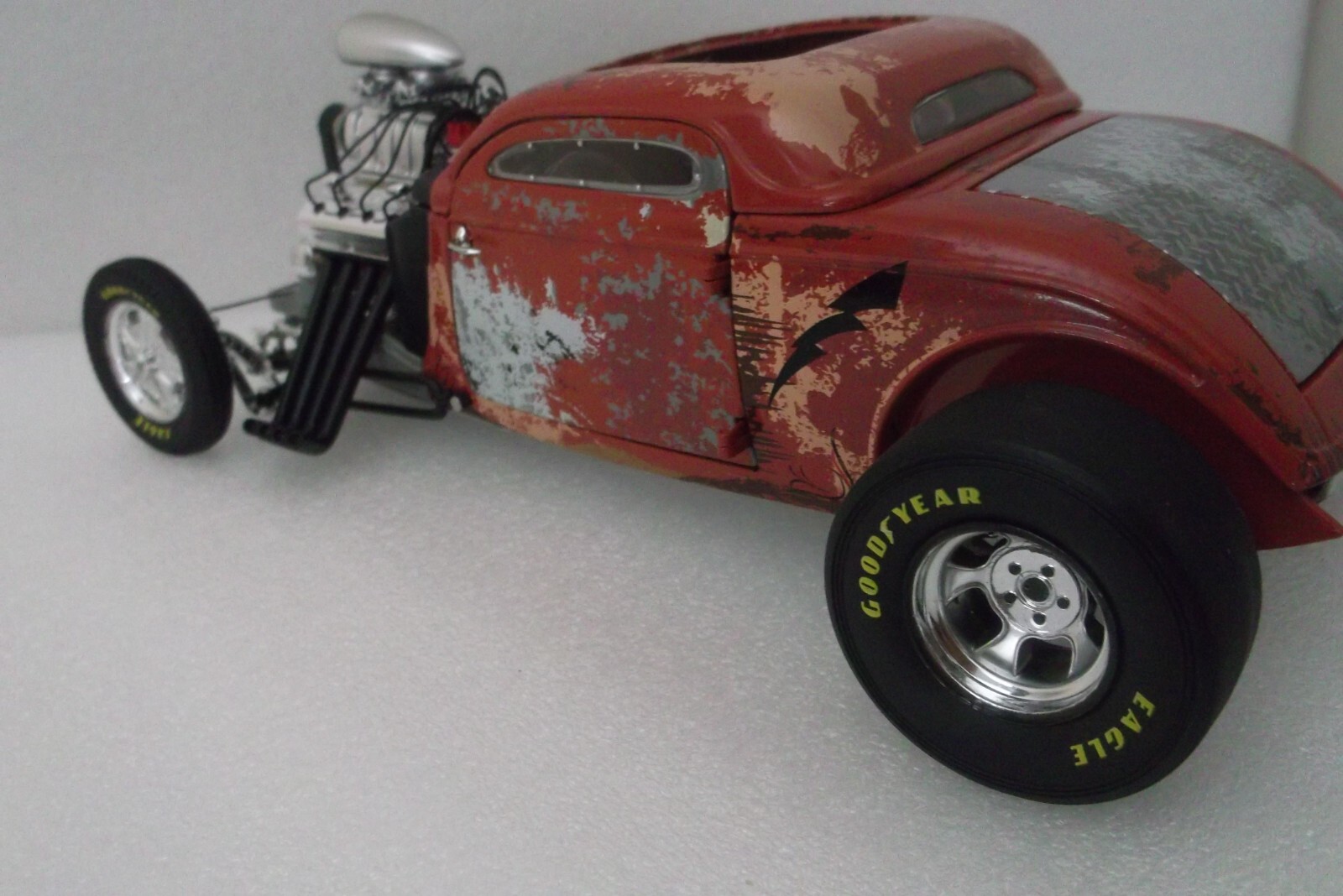 1934 BLOWN ALTERED COUPE RUSTED STEEL 1:18 VINTAGE STREET ROD GMP 18979 ...