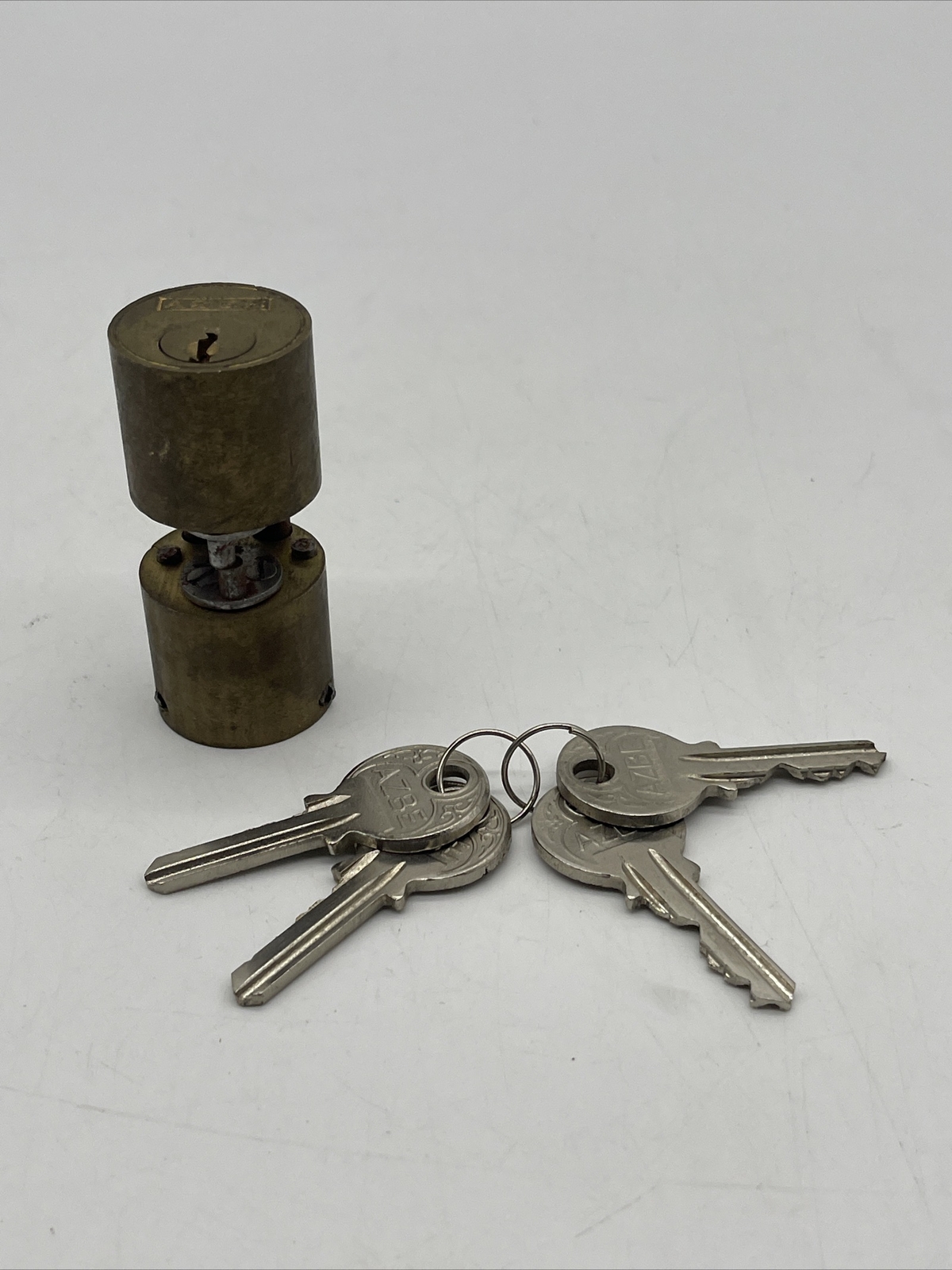 Vintage AZBE Round Cylinder Lock. With 4 Original Keys | eBay