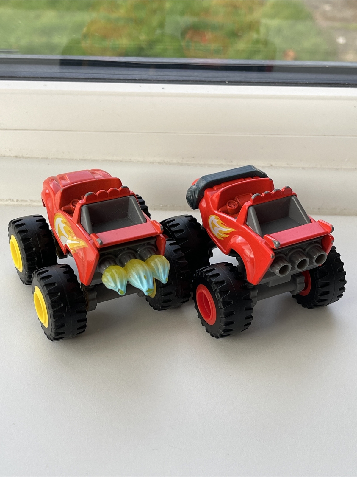 Blaze And The Monster Machines PILOT & SPEEDING BLAZE Diecast Truck ...