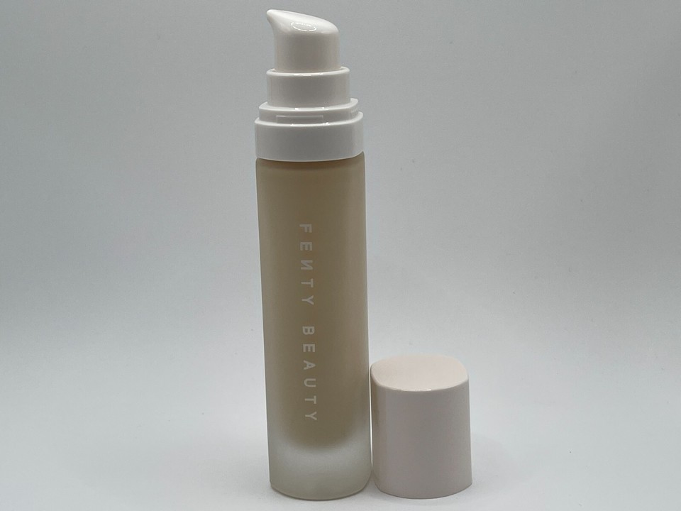 FENTY BEAUTY by Rihanna Foundation color:250 light Pro Filt'r Soft ...