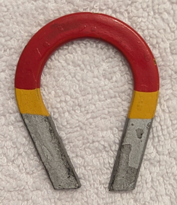 Horseshoe Shaped Lab Item