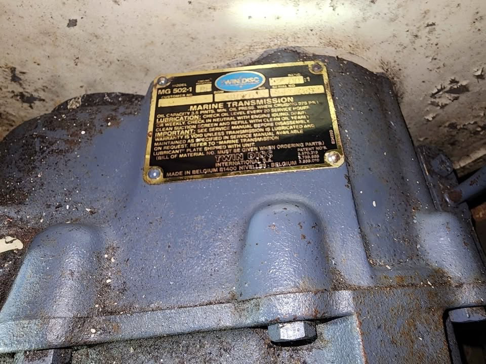 Cummins 6BTA 5.9-M 220 HP Marine Diesel Engine with Twin Disc 502 2-1 ...