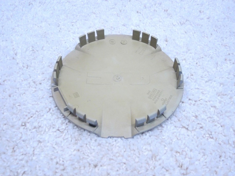 2002 2003 GMC ENVOY OEM 17" ALLOY WHEEL SILVER CENTER CAP 9593388 #2A ...