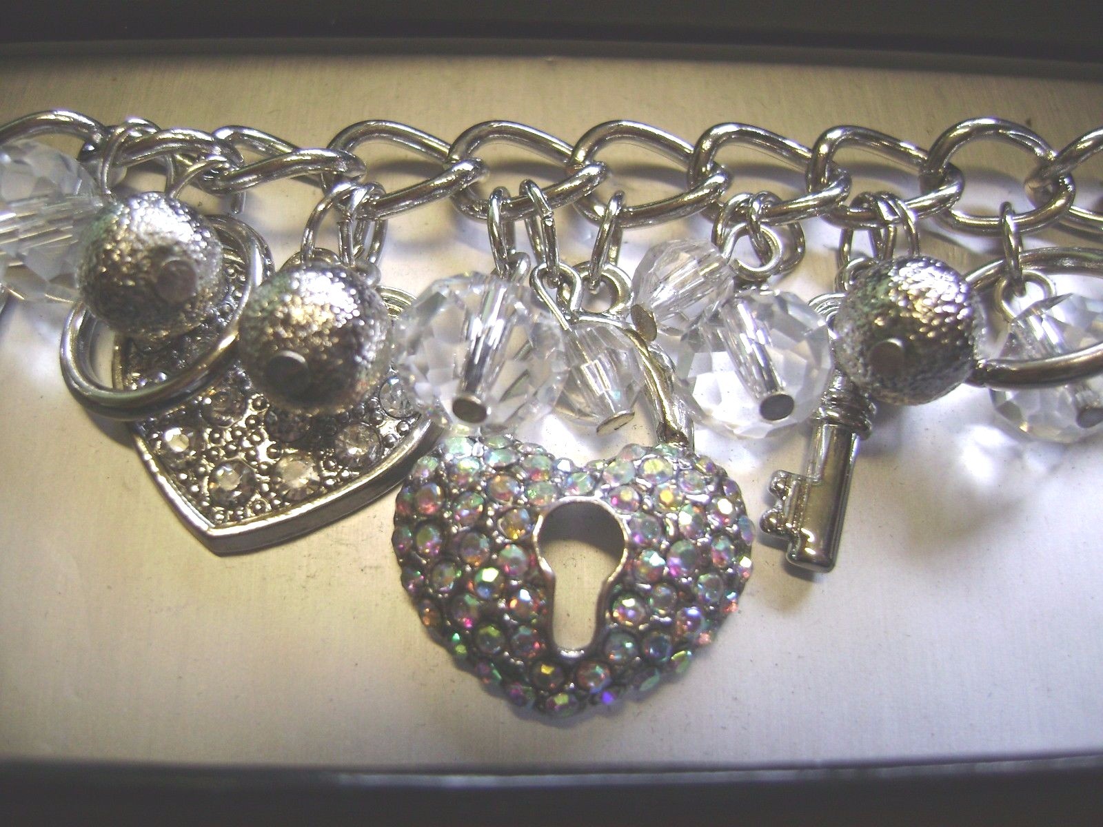 BONGO RADIENT AB CRYSTAL HEARTS, KEY, DANGLEY SILVERTONE BALL CHAIN ...