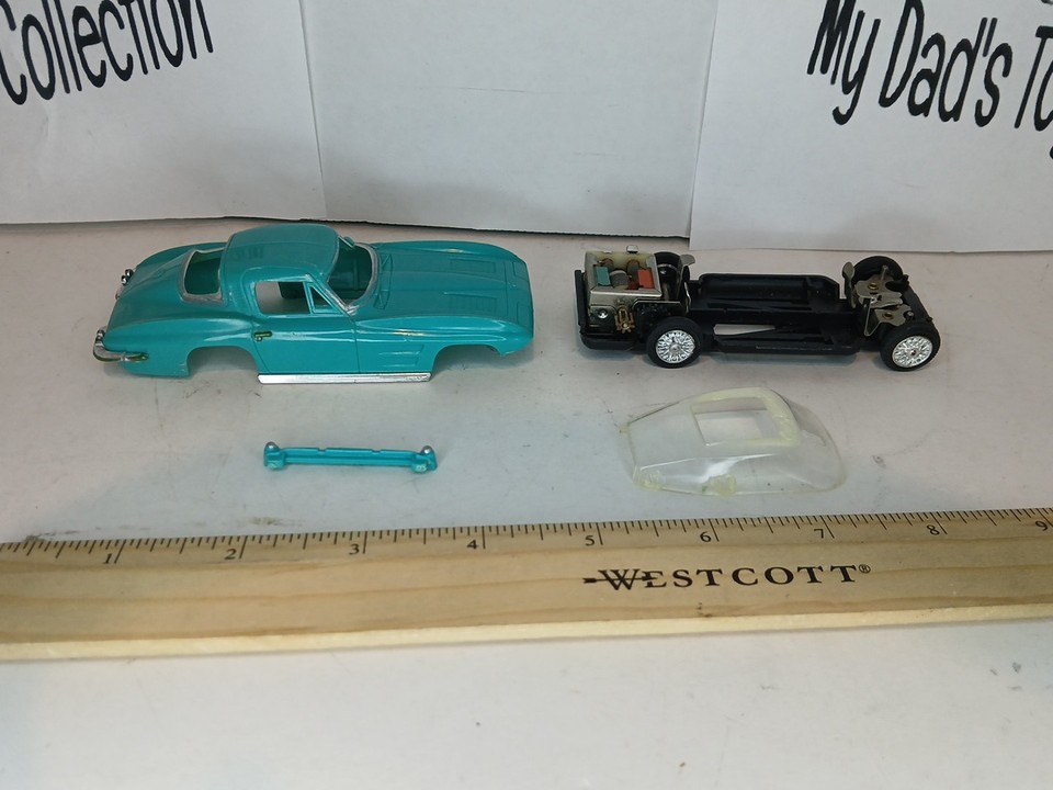 Vintage 1/43 Ideal MOTORIFIC CORVETTE Slot Car STINGRAY Untested Parts ...
