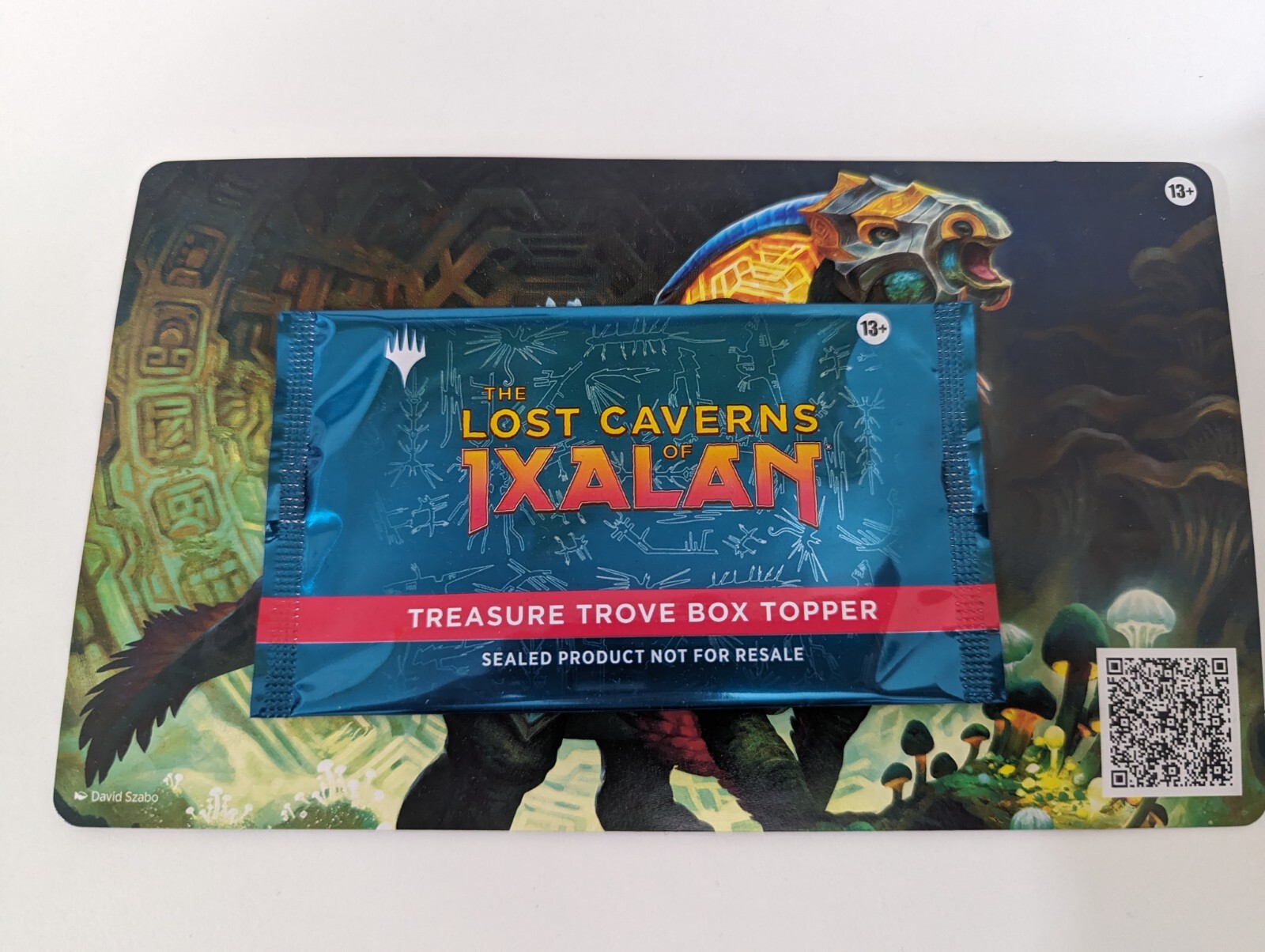 MTG Magic the Gathering Lost Caverns of Ixalan Treasure Trove Box ...