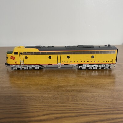 Life-Like HO Scale Locomotive The Milwaukee Road Engine #33C Tested | eBay
