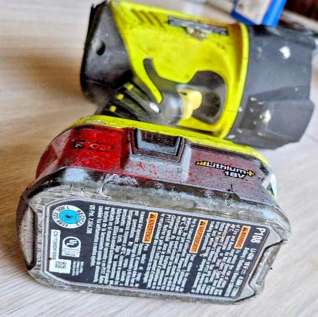 Ryobi P716 18 Volt Xenon Hi-Beam Spotlight Flashlight - Low Battery | eBay