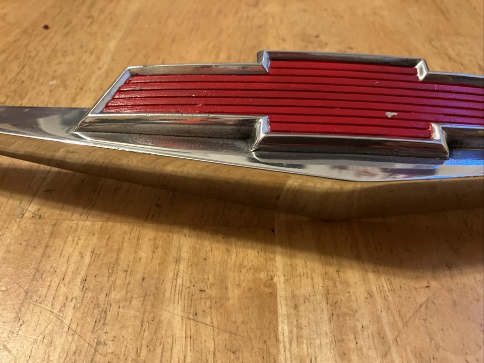 1960-1961 Chevy Pickup Truck C10 C20 V8 hood emblem Badge Beautiful • w ...