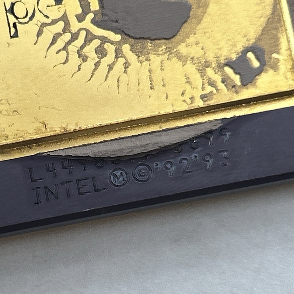 Intel Pentium 90 Mhz CPU 1992 P90 A80502-90 Gold Top Processor SX957 N ...