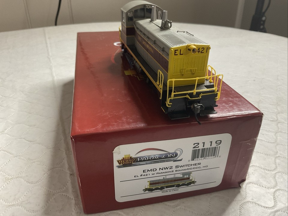 HO Broadway Limited 2119 Paragon EMD NW2 Switcher Erie Lackawanna DCC ...