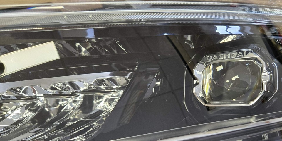 Genuine New Nissan Qashqai Headlight LED Left Side EU 26060HV05B J11 to ...