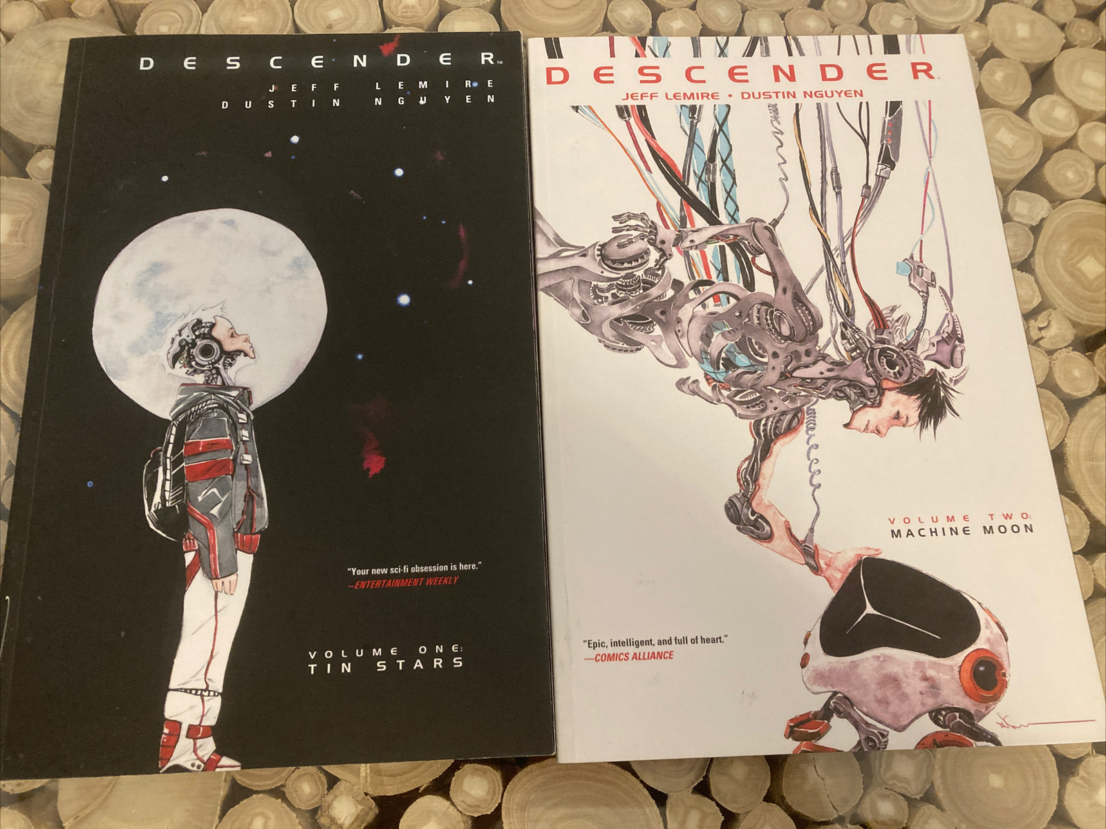 DESCENDER By JEFF LEMIRE & DUSTIN NGUYEN VOLume 1 , 2 First Printings ...