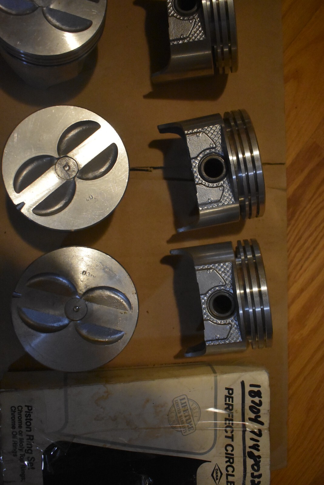Badger P557-030 Aluminum Pistons (8) NOS & Perfect Circle Ring Set 210 ...