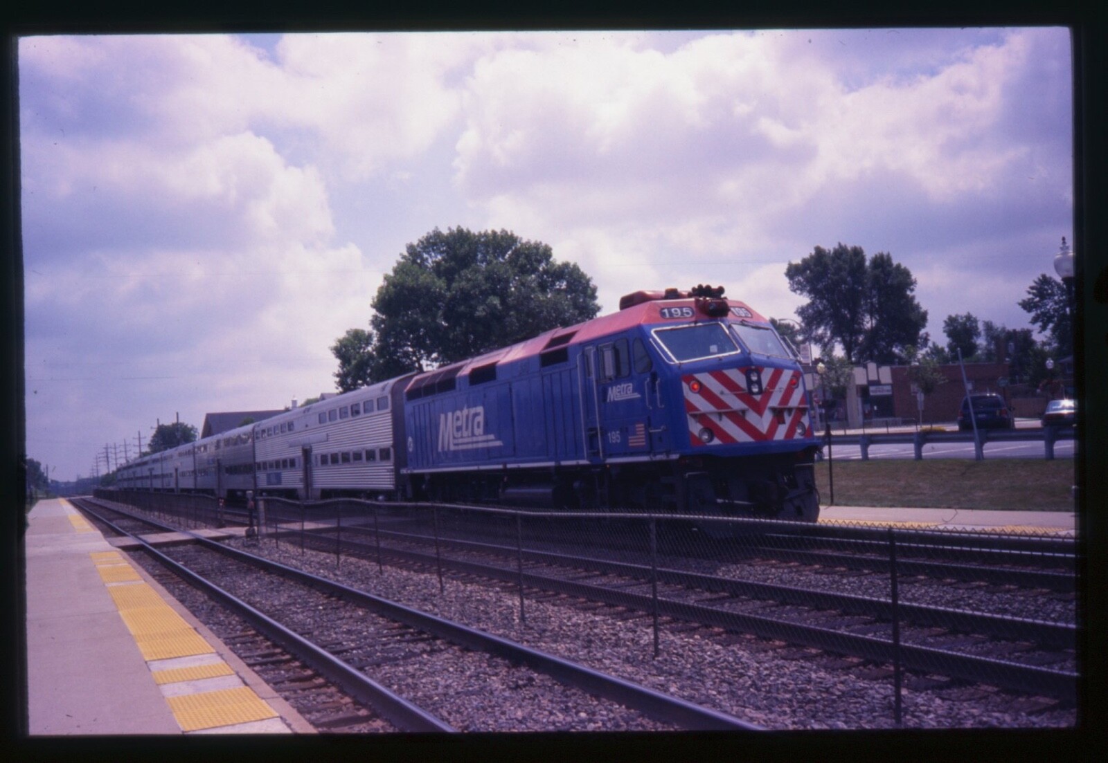 Railroad Slide - Chicago Metra #195 Locmotive 2004 Passenger Train ...