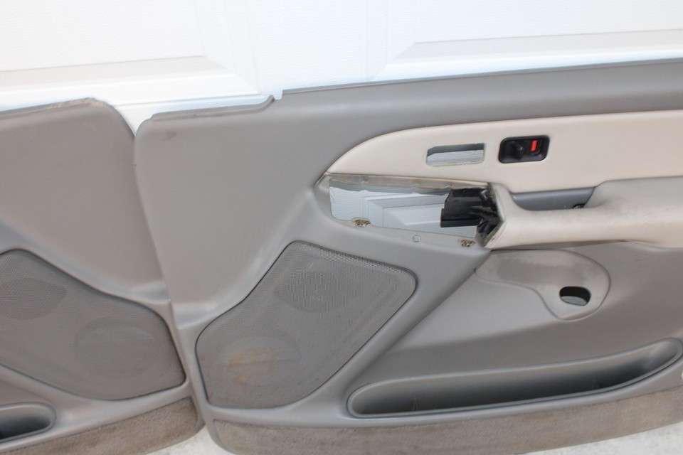 99-02 GMT 800 - Interior Door Trim Panel Front Set Gray & Tan Two Tone ...