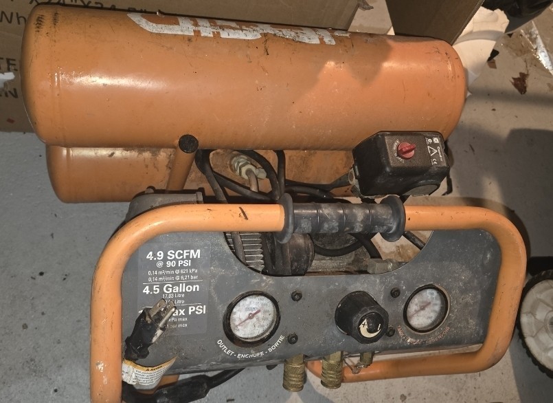 RIDGID Twin Stack Oil-Free 4.5 Gal Portable Air Compressor. Model ...