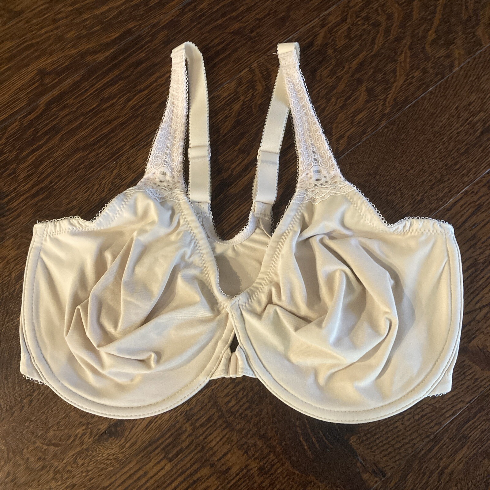 Wacoal Soft Embrace bra style 851311 sz 38DDD beige,… - Gem