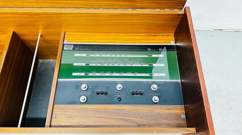 Super 70’s Decca SRG788 Teak Cabinet Record Player Radiogram Cool Vibes ...