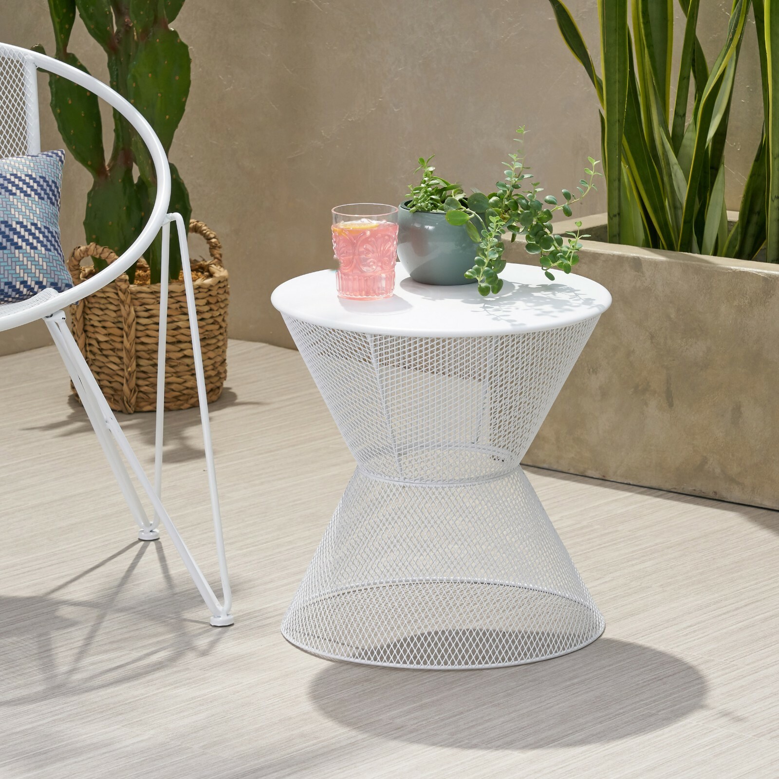 Outdoor Modern Metal Mesh Hourglass Side Table | eBay