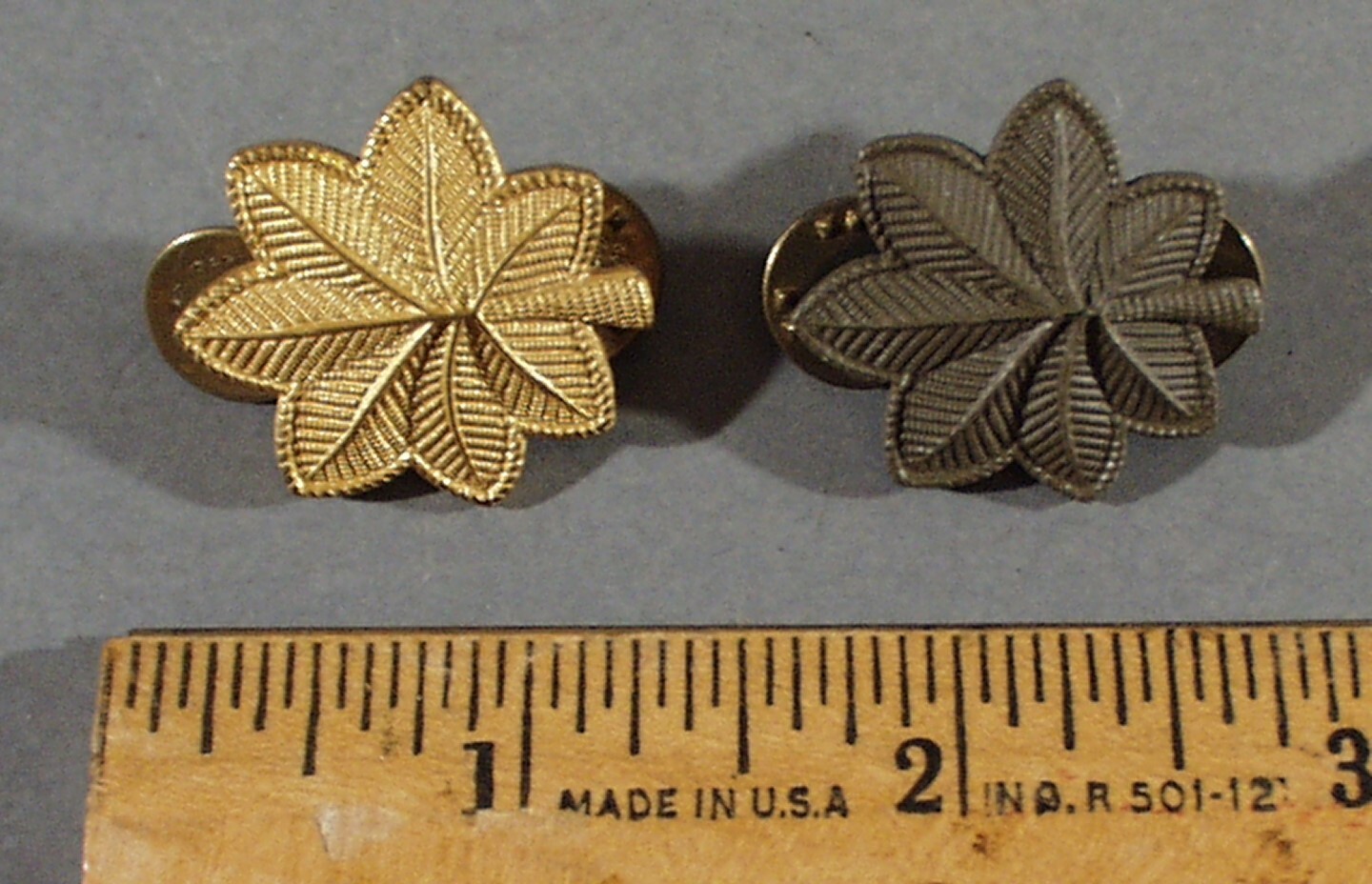 2 U. S. ARMY MAJOR COLLAR INSIGNIA OAK LEAF PINS 1 BRASS 1 BROWN | eBay