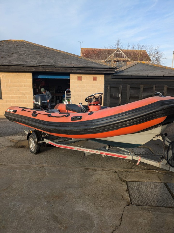 Valiant DR-570 (5.7m) rib RIB Boat Suzuki | eBay UK