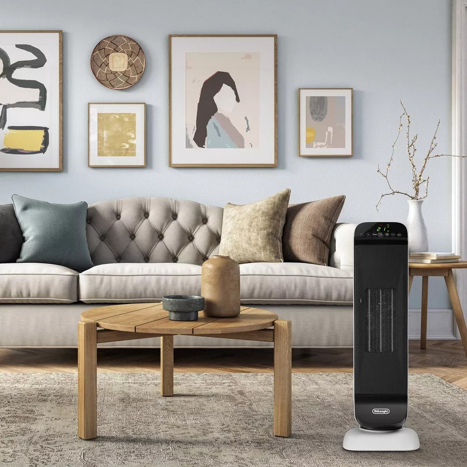 DeLonghi Ceramic Digital Tower Heater: 1500W Oscillating Fan, Remote ...