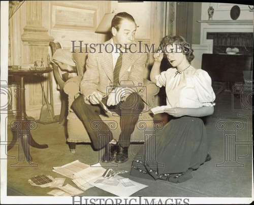 1942 Press Photo Phyllis Thaxter & Reed Brown in "Claudia" Play ...